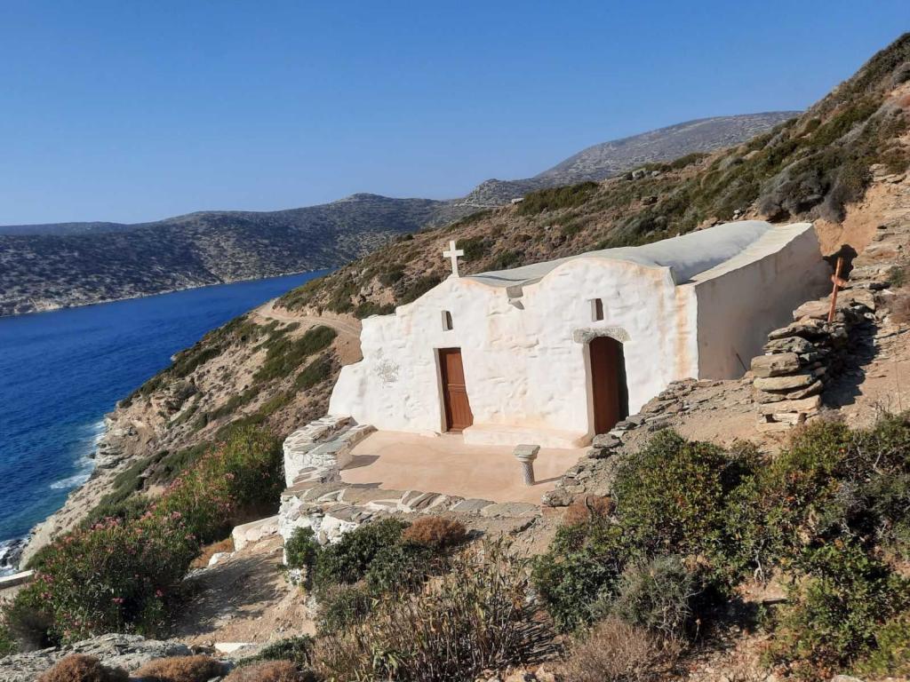 Ι. Ναός Αγίων Αναργύρων, Κατάπολα, Αμοργός | Αρχαιολογικό Κτηματολόγιο